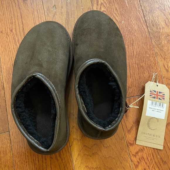 Celtic & Co. | Shoes | Celtic Co Mens Clog Slippers With Back Sheepskin ...